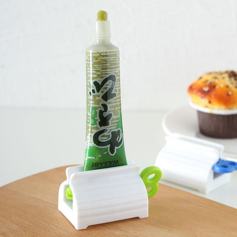🔥🔥Rolling Toothpaste Squeezer🌙 – lionclay