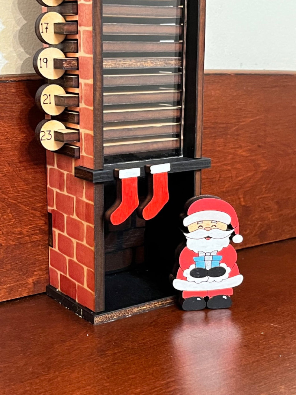 Santa Claus down the chimney countdown advent calendar – lionclay
