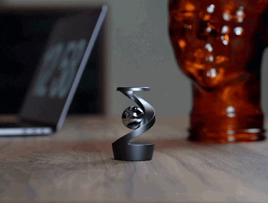 Gravity Defying Kinetic Desk Toy – lionclay